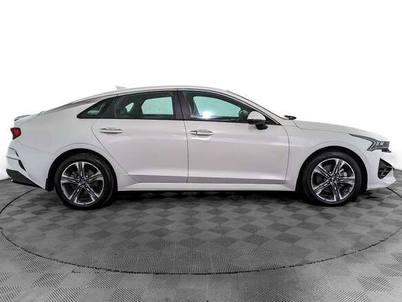 Купить б/у Kia K5 III 2.5 AT (194 л.с.) бензин автомат в Москве: белый Киа к5 III седан 2021 ...