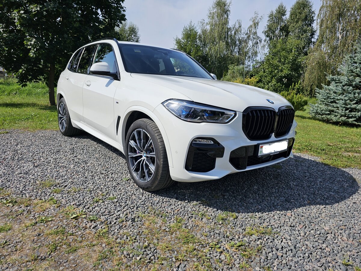 Купить б/у BMW X5 IV (G05/G18) 45e 3.0hyb AT (394 л.с.) 4WD гибрид ...