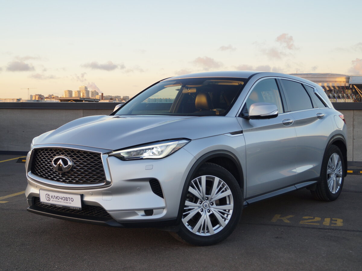 Купить б/у Infiniti QX50 II 2.0 CVT (249 л.с.) 4WD бензин вариатор в Санкт-Петербурге: серый ...