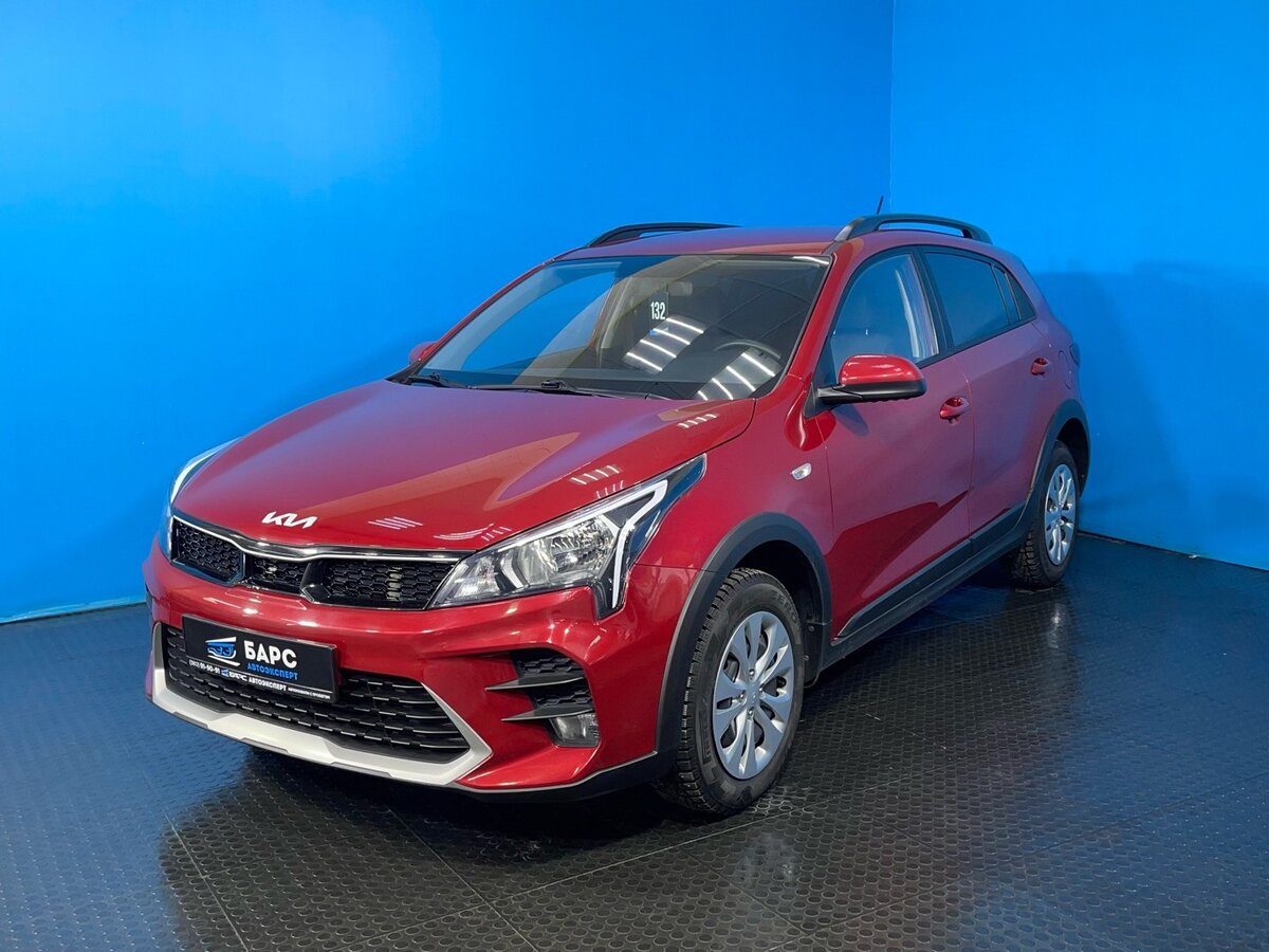 Купить б/у Kia Rio IV Рестайлинг X 1.6 AT (123 л.с.) бензин автомат в Омске: красный Киа Рио IV ...