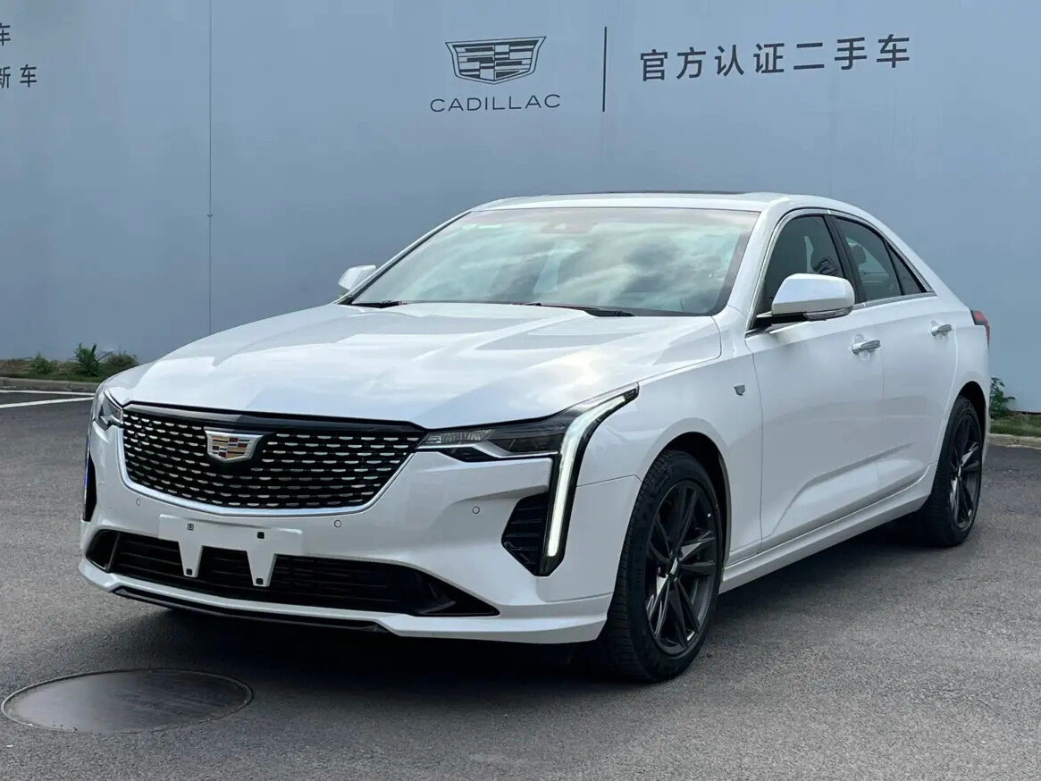 Купить б/у Cadillac CT4 I 2.0 AT (237 л.с.) бензин автомат во Владивостоке: белый Кадиллак СТ4 I ...
