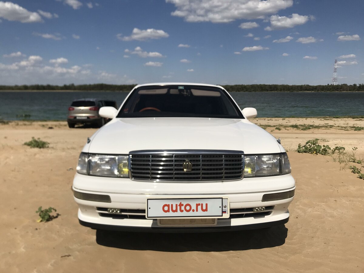 Купить б/у Toyota Crown IX (S140) 2.0 AT (135 л.с.) бензин автомат в Астрахани: белый Тойота ...