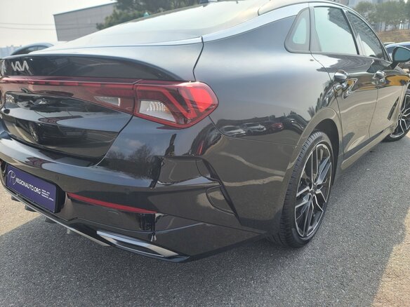 Купить б/у Kia K5 III 2.0 AT (160 л.с.) бензин автомат в Москве: чёрный Киа к5 III седан 2022 ...