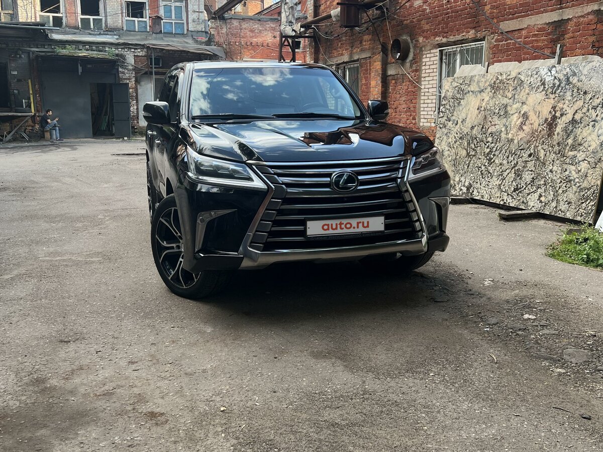 Купить б/у Lexus LX III Рестайлинг 2 450d 4.5d AT (272 л.с.) 4WD дизель ...