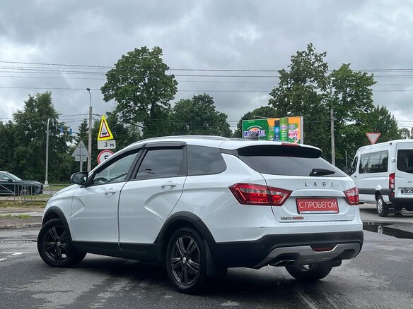 Купить б/у Lada (ВАЗ) Vesta I SW Cross 1.6 CVT (113 л.с.) бензин ...