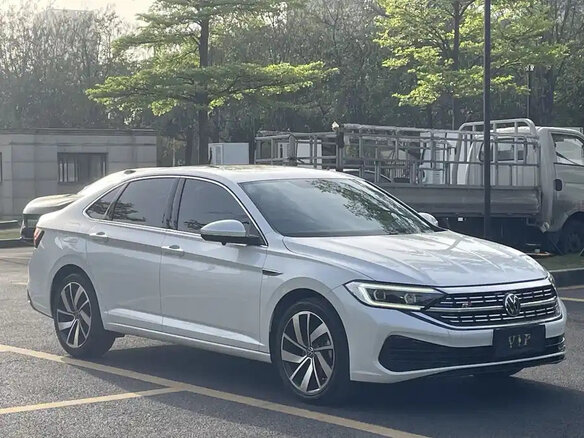 Купить б/у Volkswagen Sagitar III Рестайлинг 1.5 AMT (160 л.с.) бензин ...