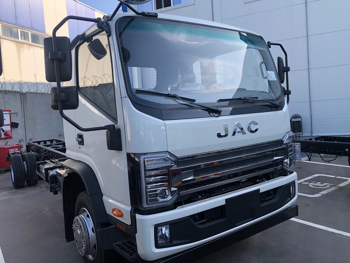 Купить новый JAC N120 дизель механика в Долгопрудном: белый шасси 2024 года по цене 5 702 000 ...