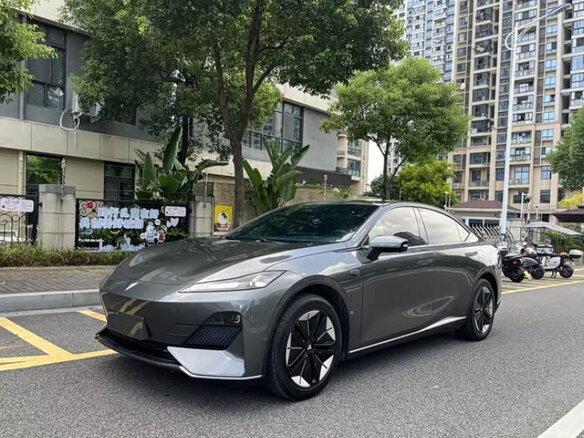 Купить б/у Changan Deepal SL03 2022-2026 58.1kWh Electro AT (190.0 кВт) электро автомат во ...