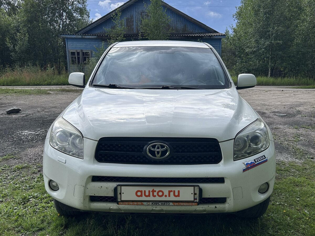 Купить б/у Toyota RAV4 III (XA30) 2.0 AT (152 л.с.) 4WD бензин автомат в Семигородней: белый ...