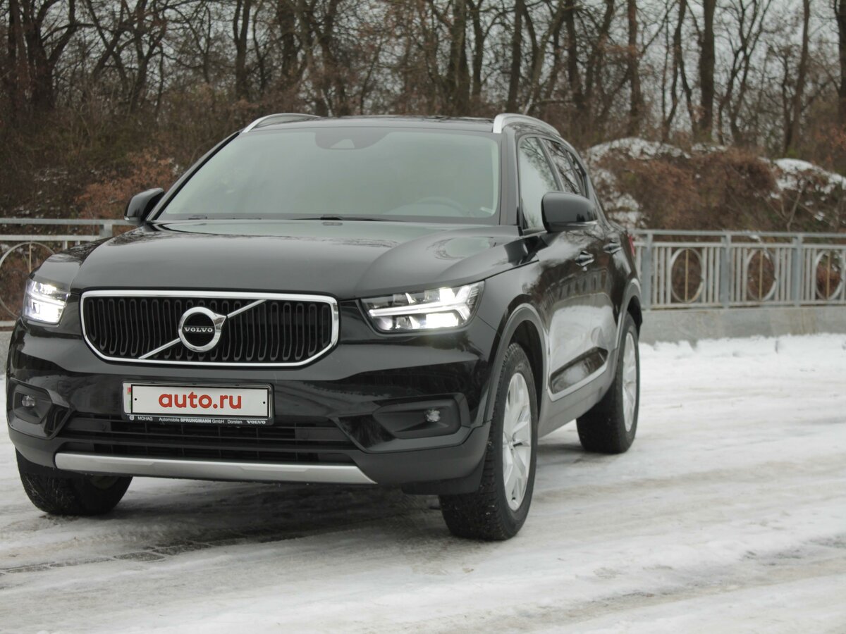 Купить б/у Volvo XC40 I 1.5 MT (156 л.с.) бензин механика в Минске: чёрный Вольво XC40 I ...