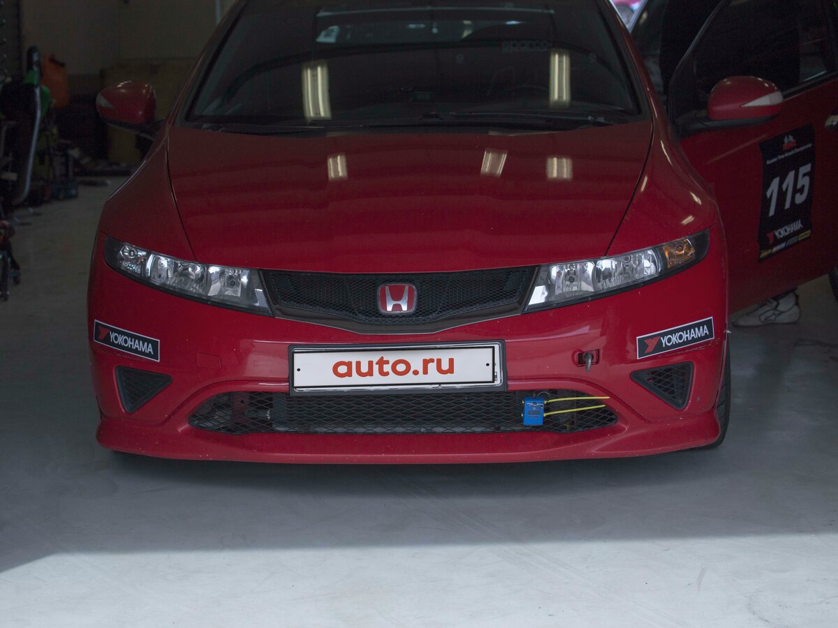 Купить б/у Honda Civic Type R VIII Рестайлинг 2.0 MT (201 л.с.) бензин ...