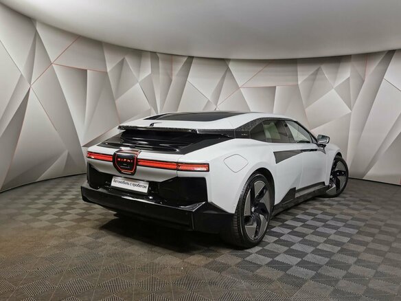 Купить б/у HiPhi Z 2022-2024 120 kWh Electro AT (494.0 кВт) 4WD электро автомат в Москве: белый ...