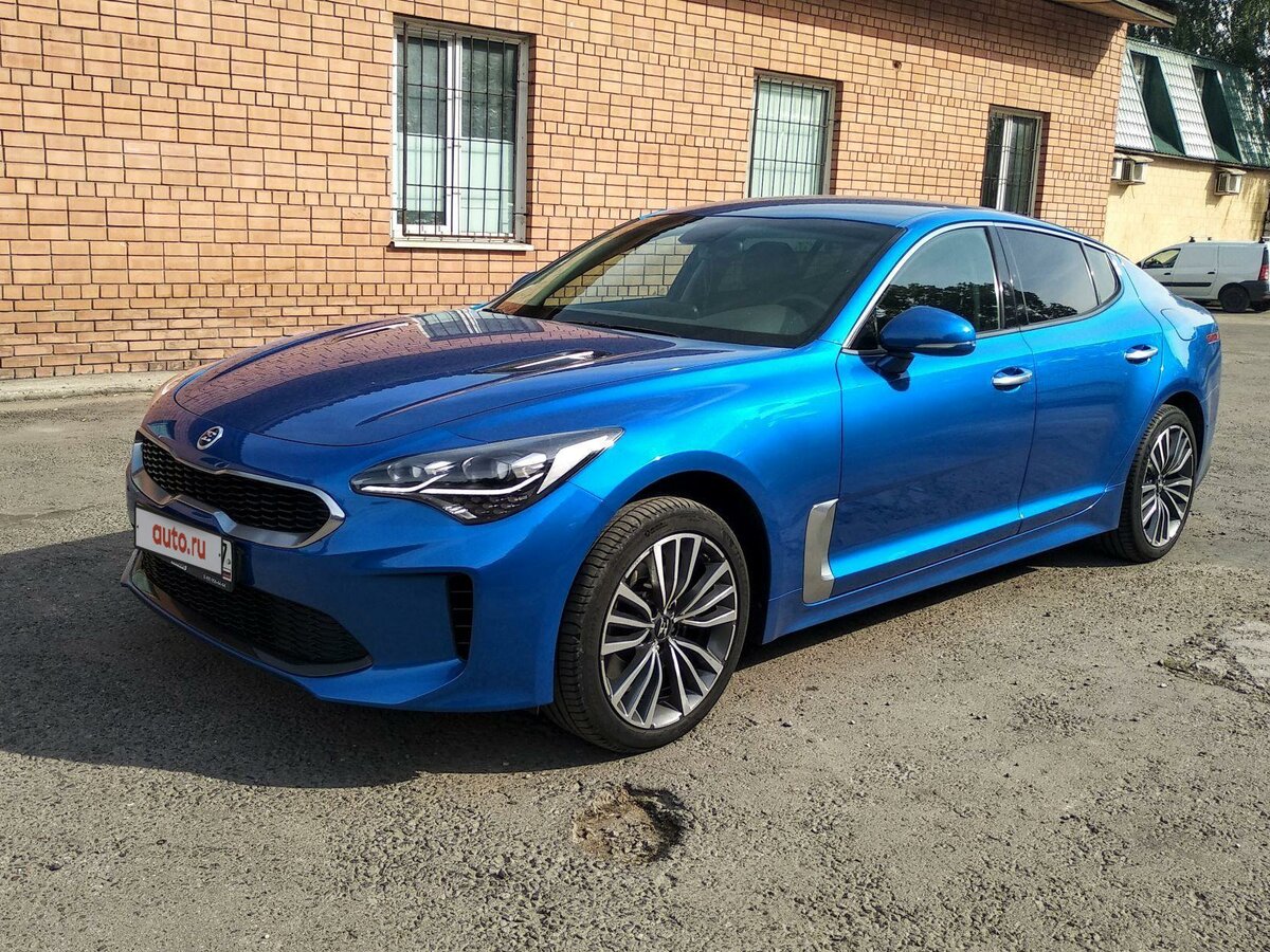 Купить б/у Kia Stinger I 2.0 AT (197 л.с.) бензин автомат в Москве ...