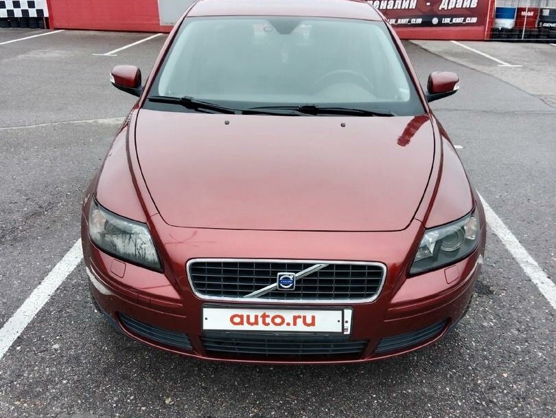 Купить б/у Volvo S40 II Рестайлинг 1.6 MT (100 л.с.) бензин механика во ...