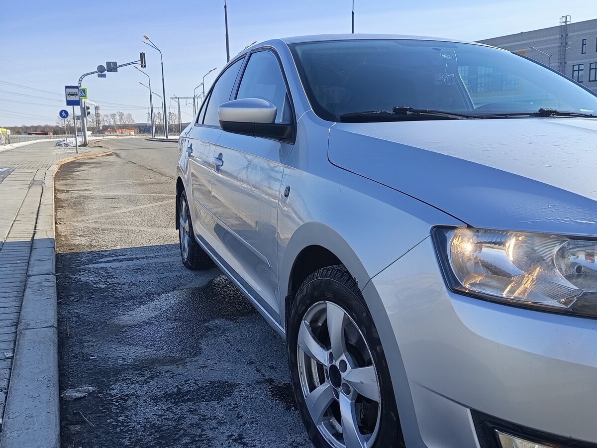 Купить б/у Skoda Rapid I 1.6 MT (105 л.с.) бензин механика в ...