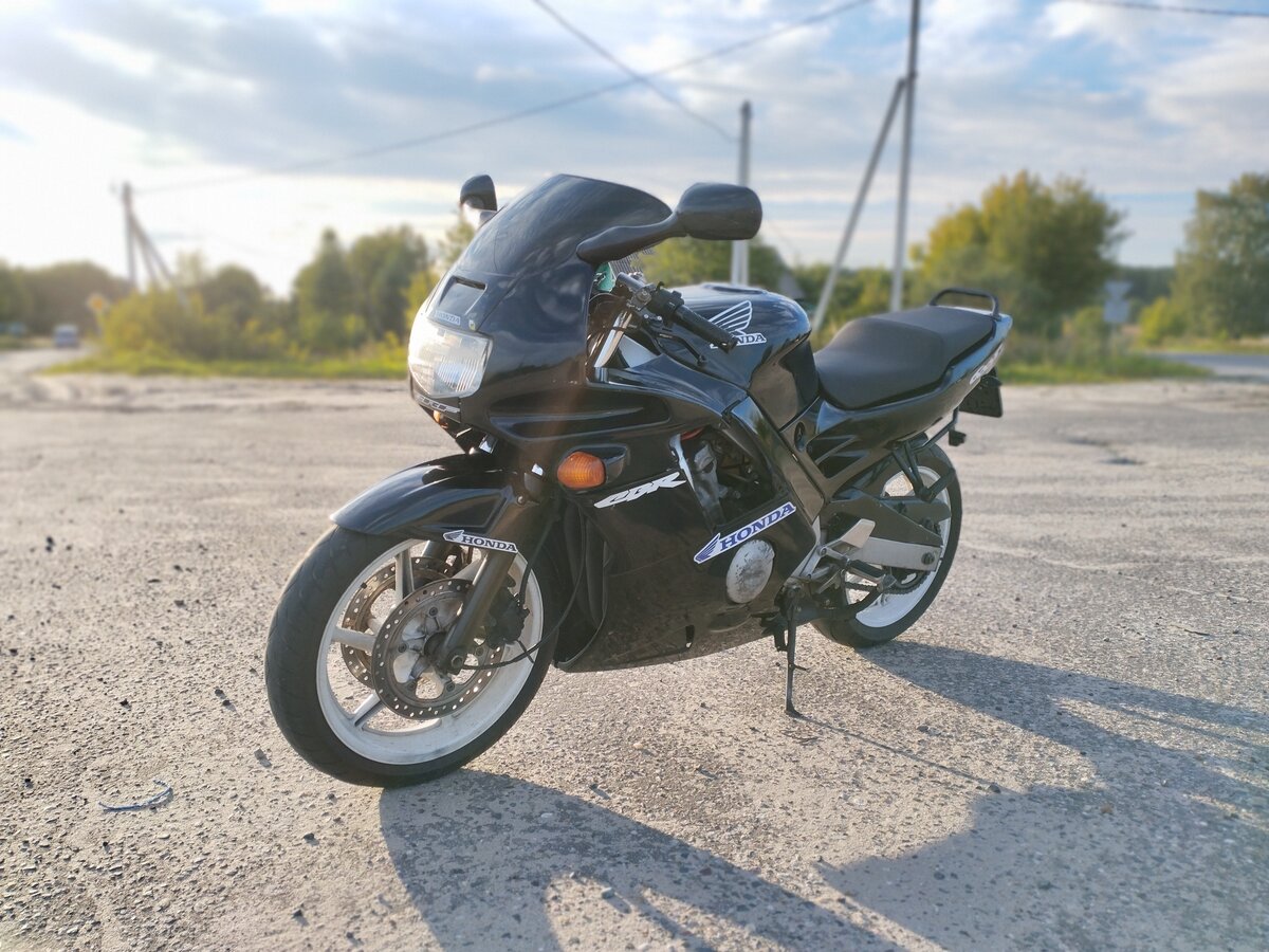 Купить б/у Honda CBR 600F 6 передач в Пестяках: серебристый спорт ...