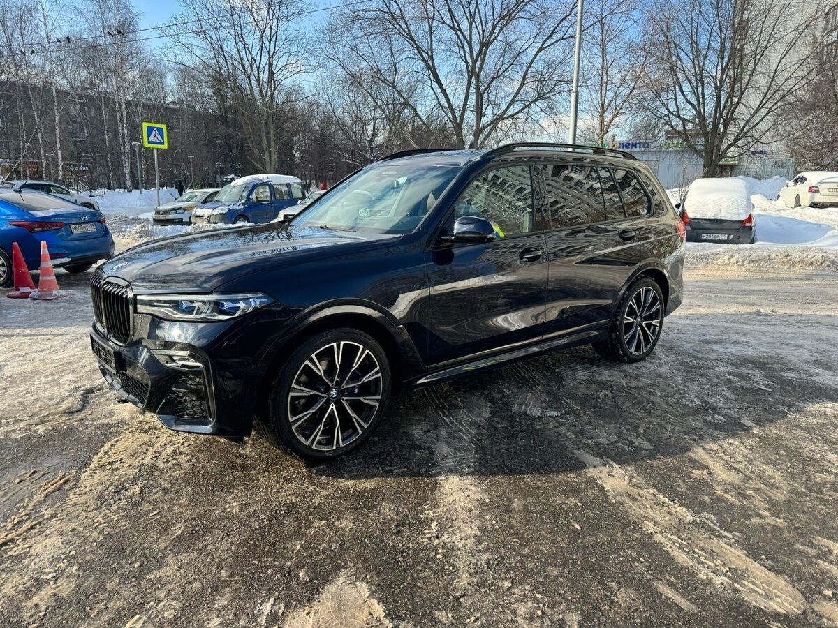 Купить б/у BMW X7 I (G07) M50d 3.0d AT (400 л.с.) 4WD дизель автомат в ...