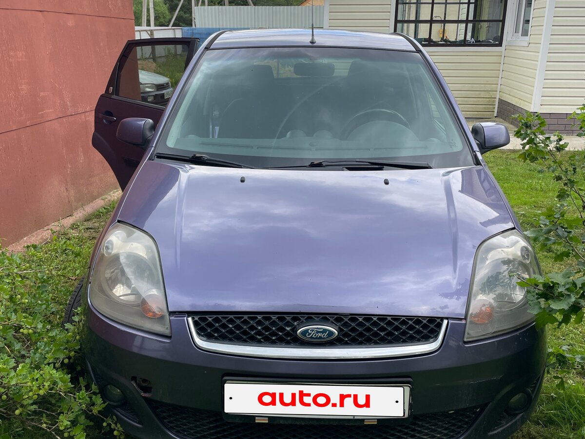 Купить б/у Ford Fiesta Mk5 1.6 AT (100 л.с.) бензин автомат в Рассудово ...