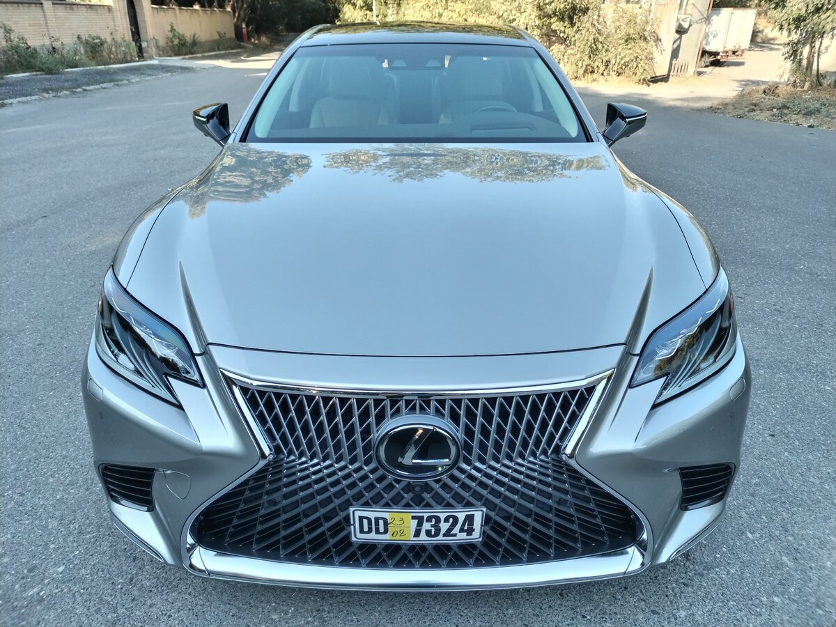 Купить б/у Lexus LS V 500 3.4 AT (421 л.с.) 4WD бензин автомат в ...