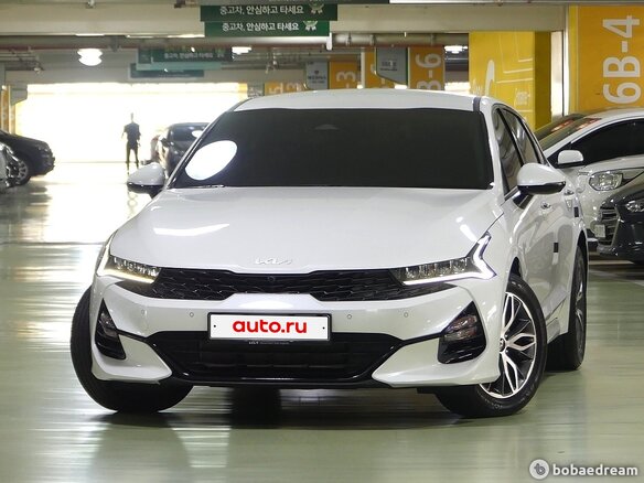 Купить б/у Kia K5 III 2.0 AT (160 л.с.) бензин автомат в Москве: белый Киа к5 III седан 2022 ...