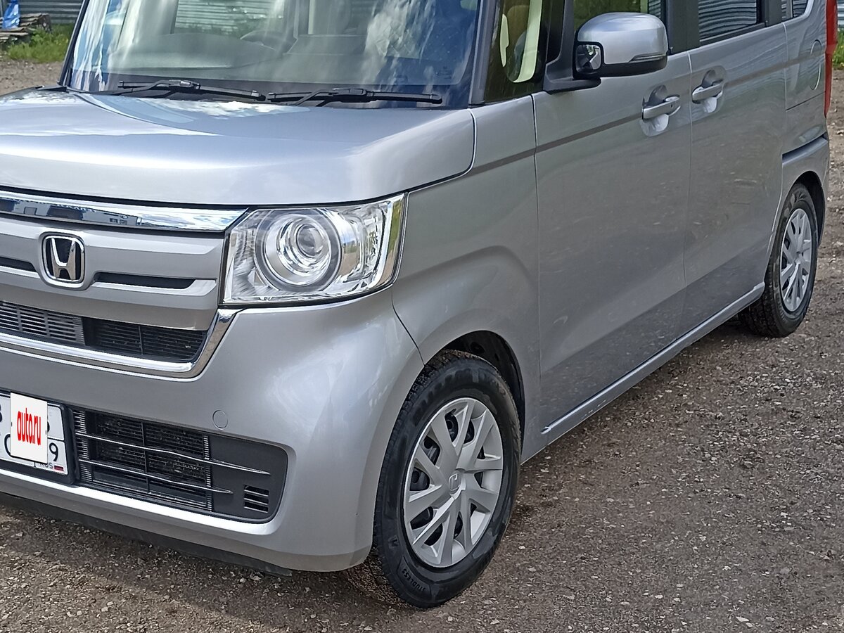 Купить б/у Honda N-BOX II 0.7 CVT (58 л.с.) бензин вариатор в Вышнем Волочке: серебристый Хонда ...