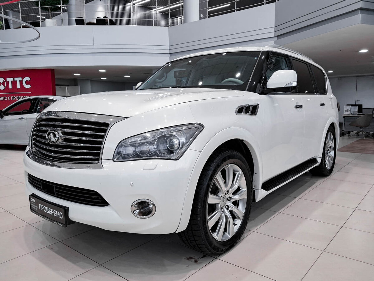Купить б/у Infiniti QX56 II 5.6 AT (405 л.с.) 4WD бензин автомат в Казани: белый Инфинити QX56 ...