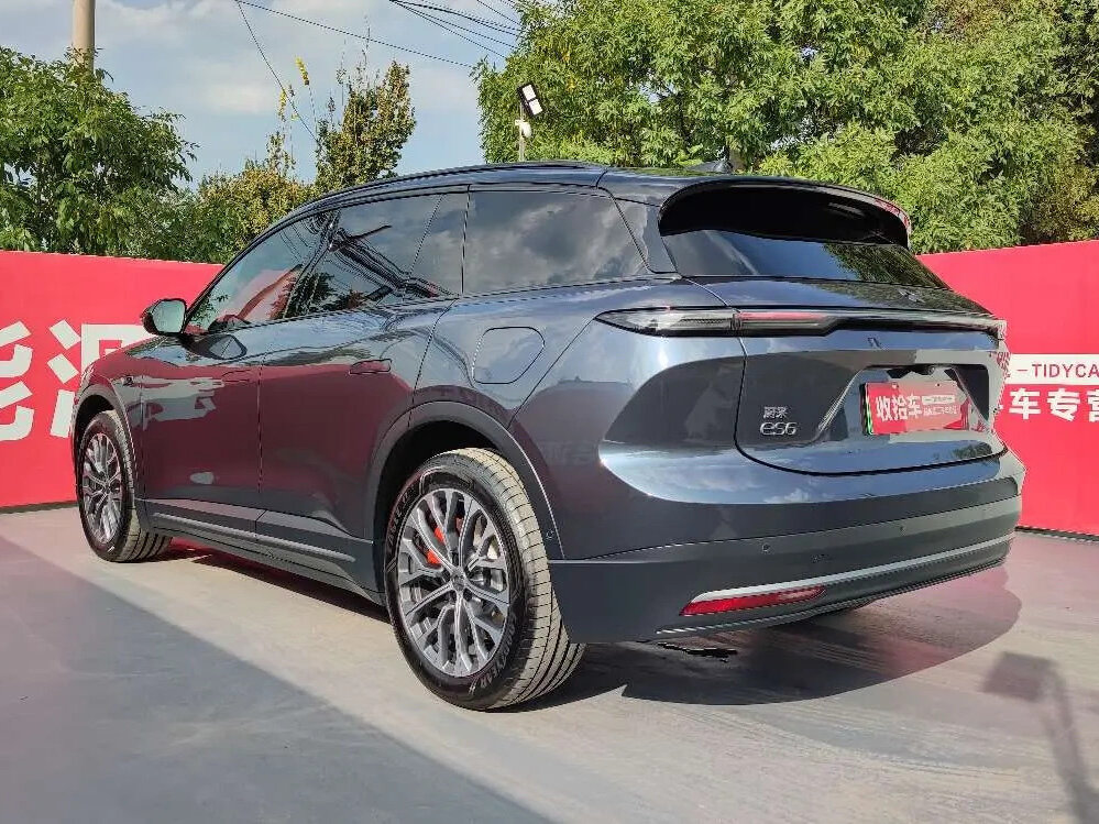 Купить б/у Nio ES6 I 70 kWh Electro AT (400.0 кВт) 4WD электро автомат в Благовещенске: серый ...