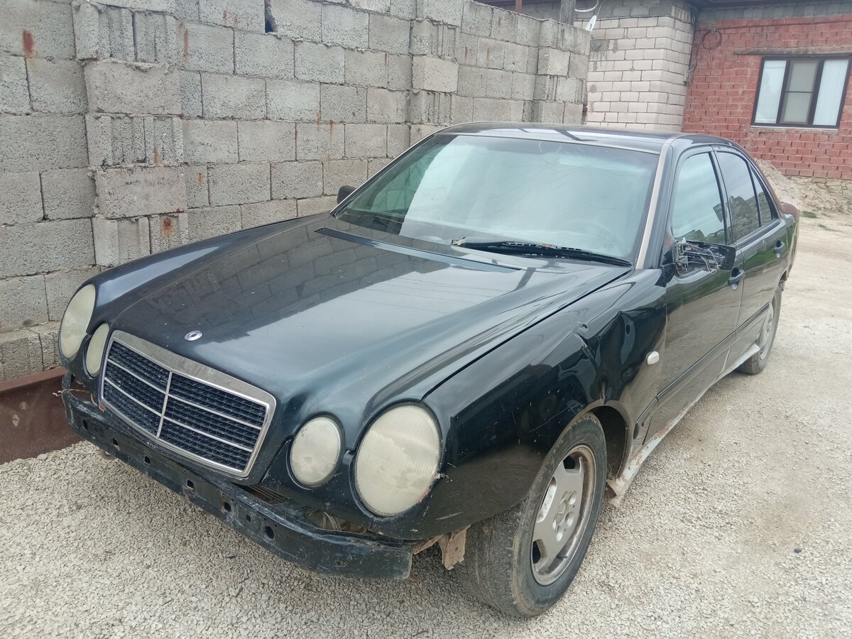 Купить б/у Mercedes-Benz E-Класс II (W210, S210) 230 2.3 AT (150 л.с.) бензин автомат в Манасе ...