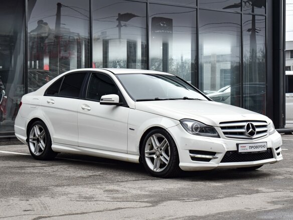 Купить б/у Mercedes-Benz C-Класс III (W204) Рестайлинг 180 ...