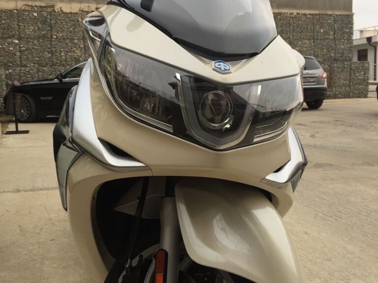 Купить б/у Piaggio X10 инжектор Вариатор в Сочи: белый 2013 года на ...