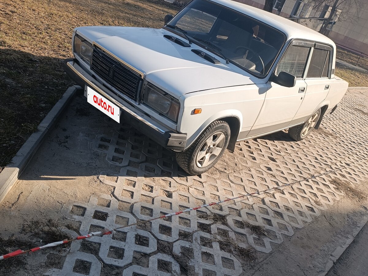 Купить б/у Lada (ВАЗ) 2107 1982-2012 1.6 MT (74 л.с.) бензин механика в Чебоксарах: белый Лада ...