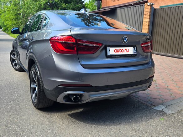 Купить б/у BMW X6 II (F16) 30d 3.0d AT (249 л.с.) 4WD дизель автомат в Москве: серый БМВ Х6 II ...