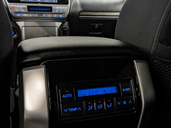 Купить б/у Toyota Land Cruiser Prado 150 Series Рестайлинг 2 2.8d AT (177 л.с.) 4WD дизель ...