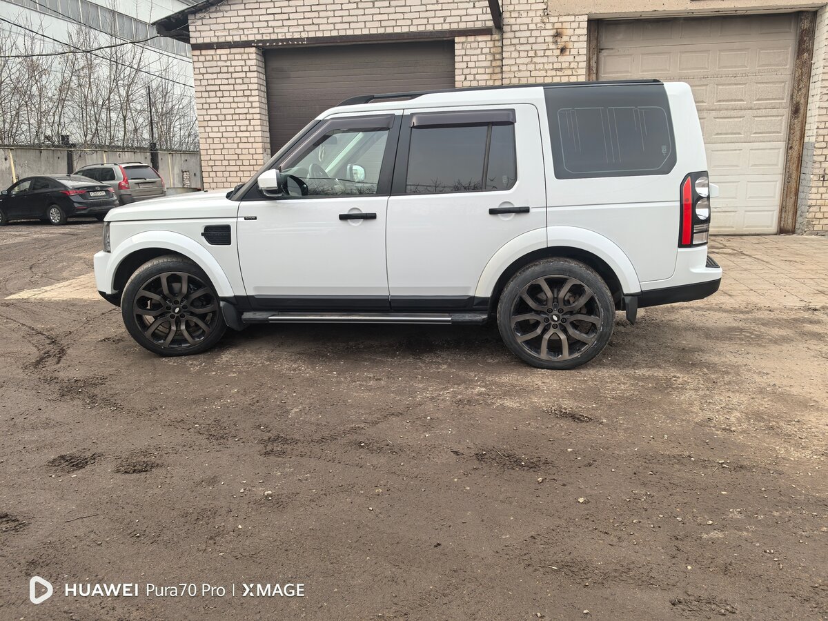 Купить б/у Land Rover Discovery IV Рестайлинг 3.0d AT (249 л.с.) 4WD ...