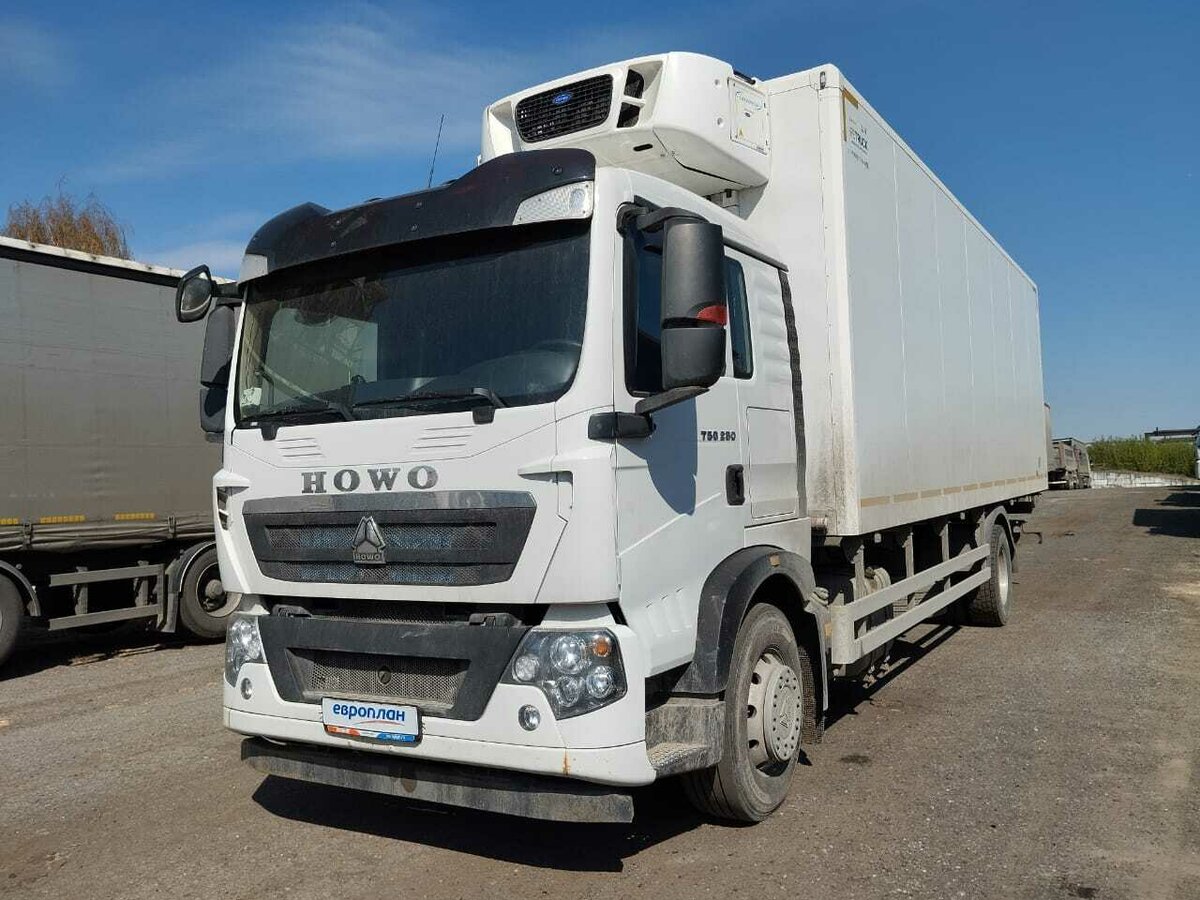 Купить б/у Sinotruk Howo T5G дизель автомат в Казани: белый рефрижератор 2024 года по цене 8 500 ...