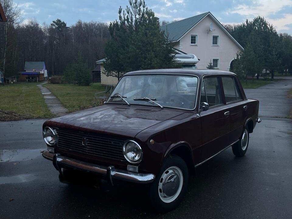 Купить б/у Lada (ВАЗ) 2101 1970-1988 1.2 MT (64 л.с.) бензин механика в Люберцах: красный Лада ...