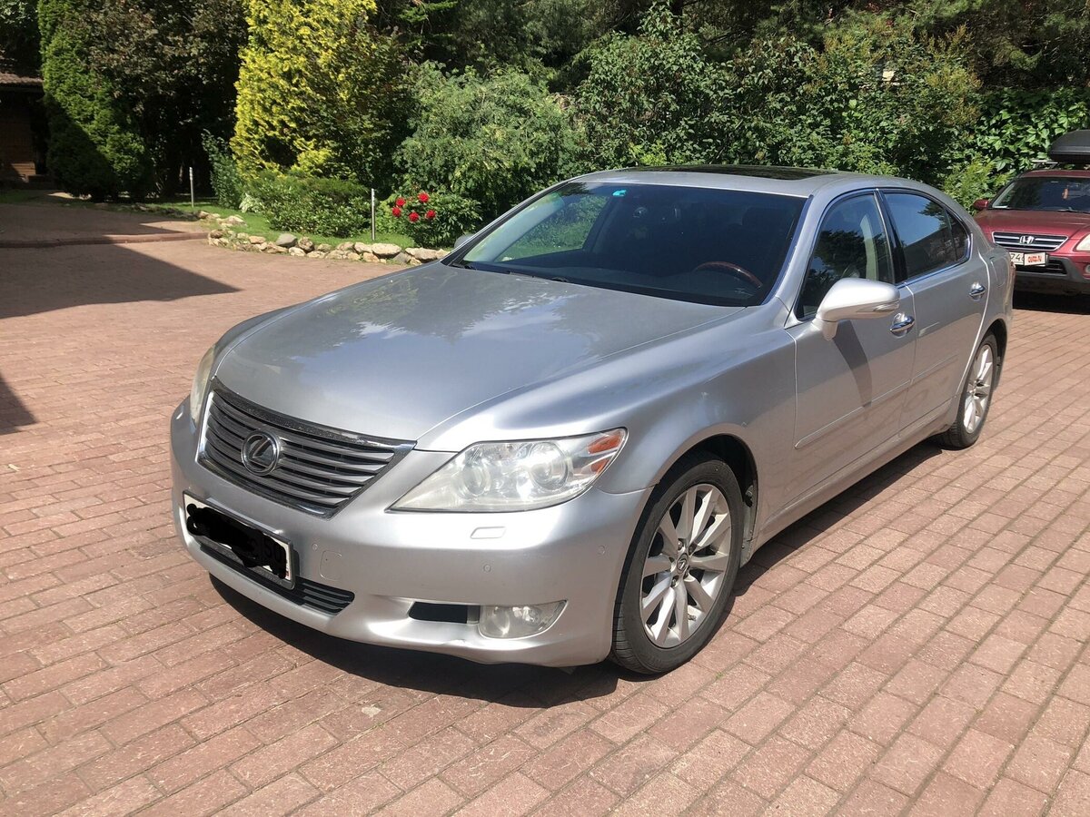 Купить б/у Lexus LS IV Рестайлинг 460 L 4.6 AT (380 л.с.) 4WD бензин ...