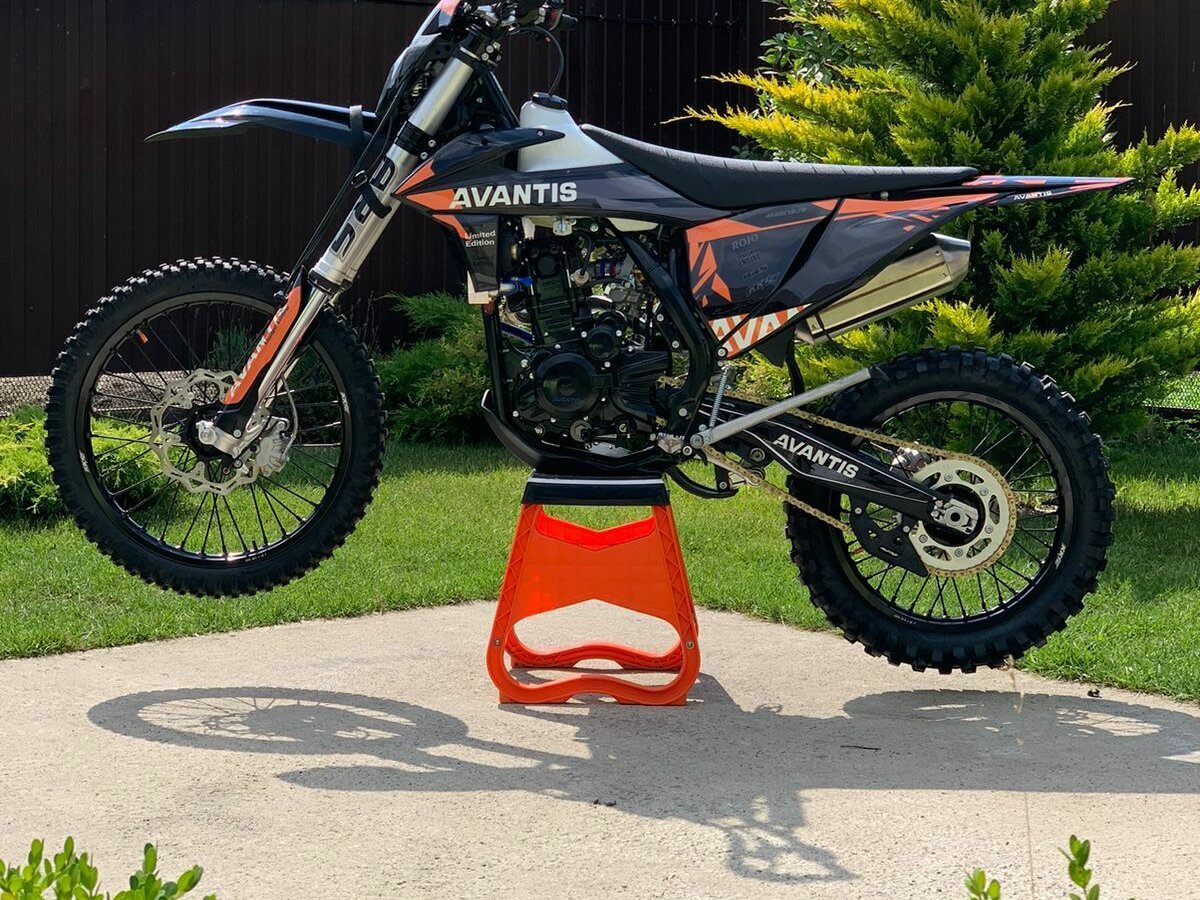 Купить б/у Avantis Enduro 300 Pro/Carb в Ногинске: чёрный внедорожный ...