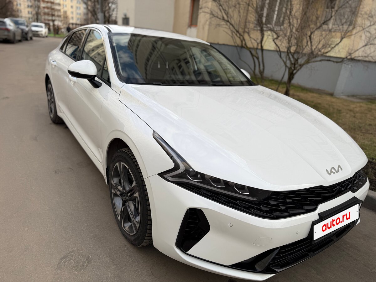 Купить б/у Kia K5 III 2.0 AT (240 л.с.) бензин автомат в Москве: белый Киа к5 III седан 2024 ...