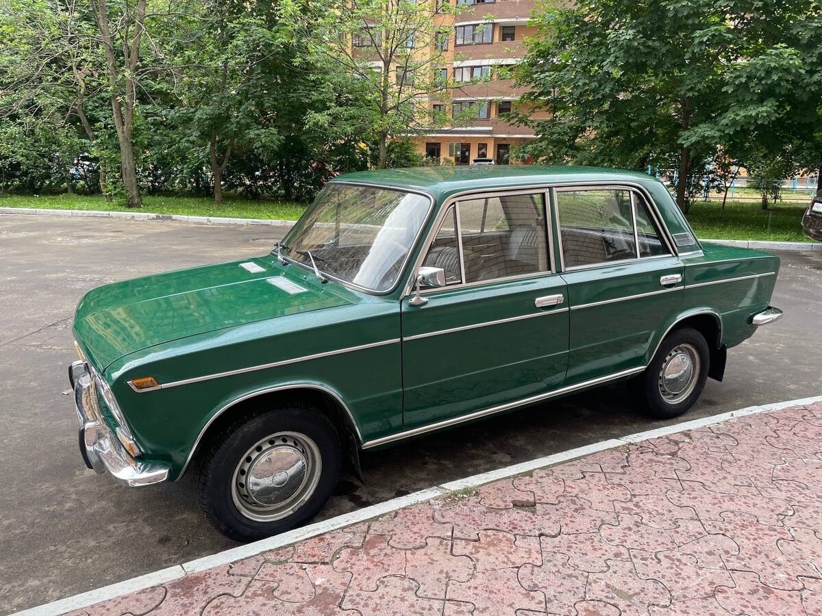 Купить б/у Lada (ВАЗ) 2103 1972-1984 1.5 MT (75 л.с.) бензин механика в ...