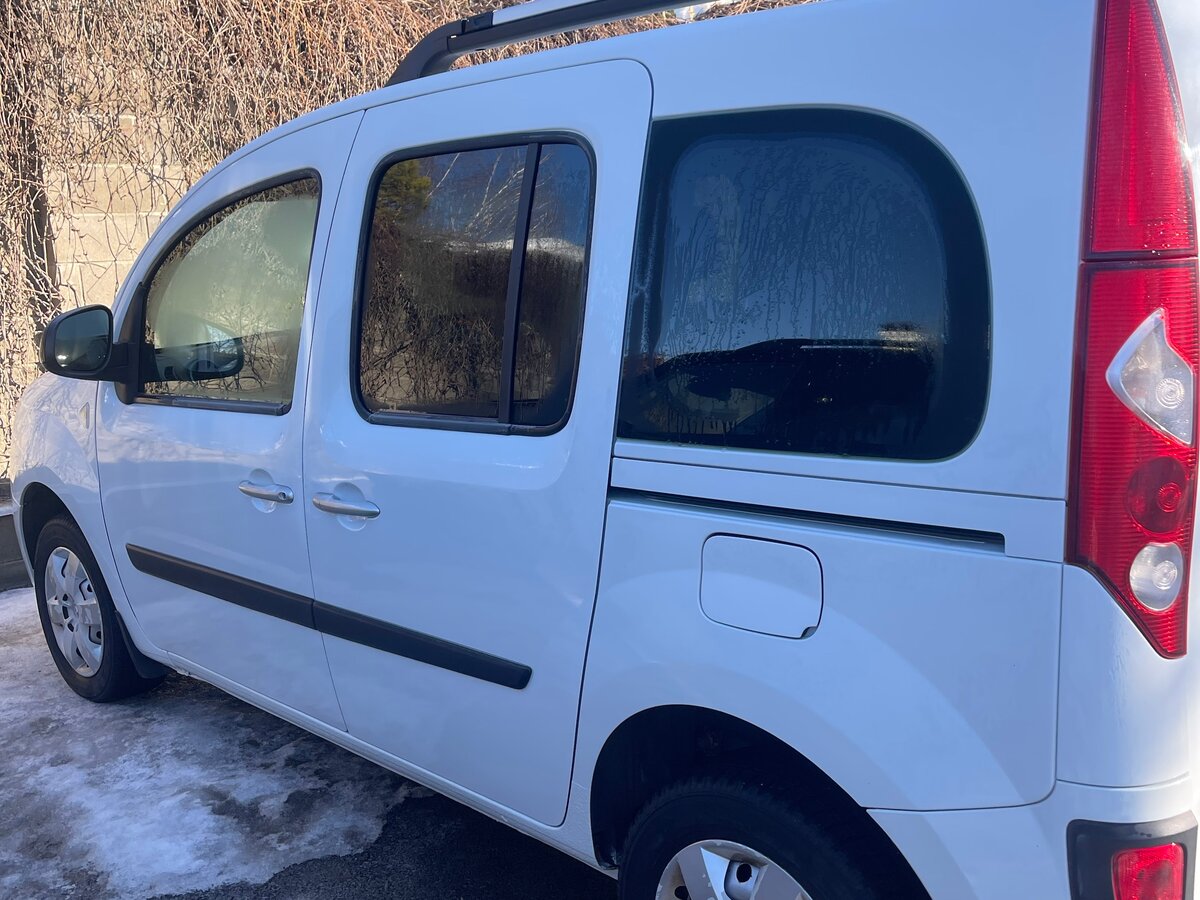 Купить б/у Renault Kangoo II 1.6 MT (84 л.с.) бензин механика в ...