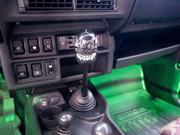 Купить б/у Lada (ВАЗ) 2121 (4x4) I Рестайлинг Bronto 1.7 MT (83 л.с.) 4WD бензин механика в ...