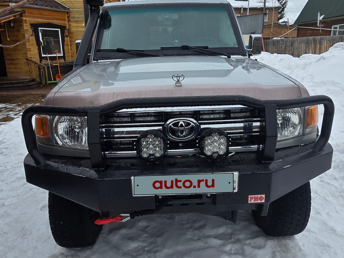 Купить б/у Toyota Land Cruiser 70 Series Рестайлинг 1 76 4.2d MT (131 л ...