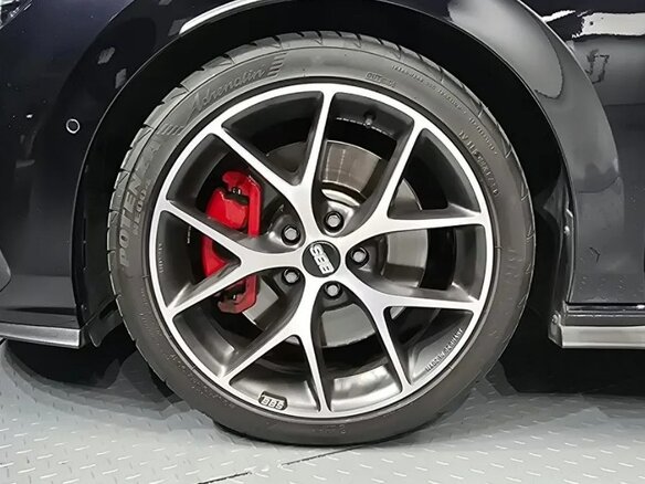 Купить б/у Volkswagen Golf VIII 2.0 AMT (190 л.с.) 4WD бензин робот в ...