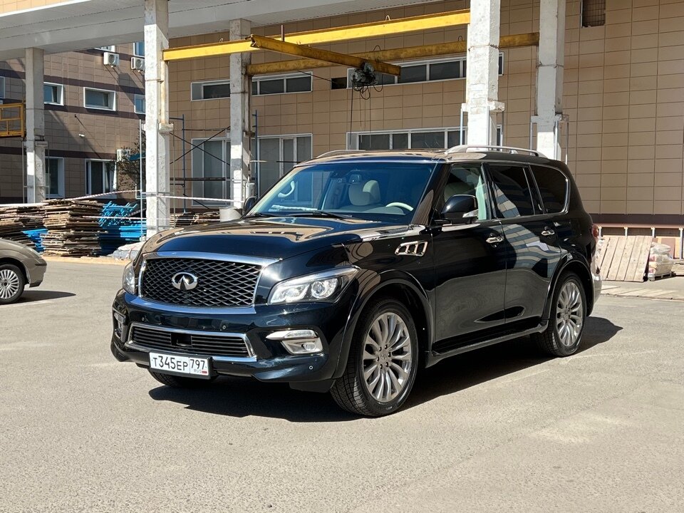 Купить б/у Infiniti QX80 I Рестайлинг 5.6 AT (405 л.с.) 4WD бензин ...
