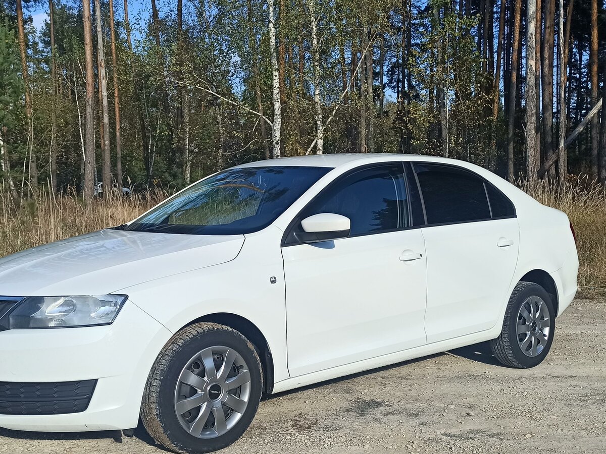 Купить б/у Skoda Rapid I 1.6 AT (110 л.с.) бензин автомат в Воронеже ...