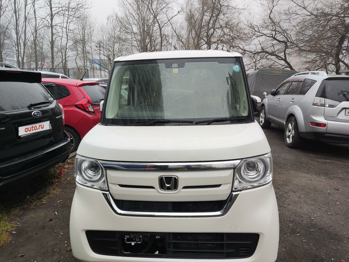 Купить б/у Honda N-BOX II 0.7 CVT (58 л.с.) бензин вариатор во Владивостоке: белый Хонда н-бокс ...