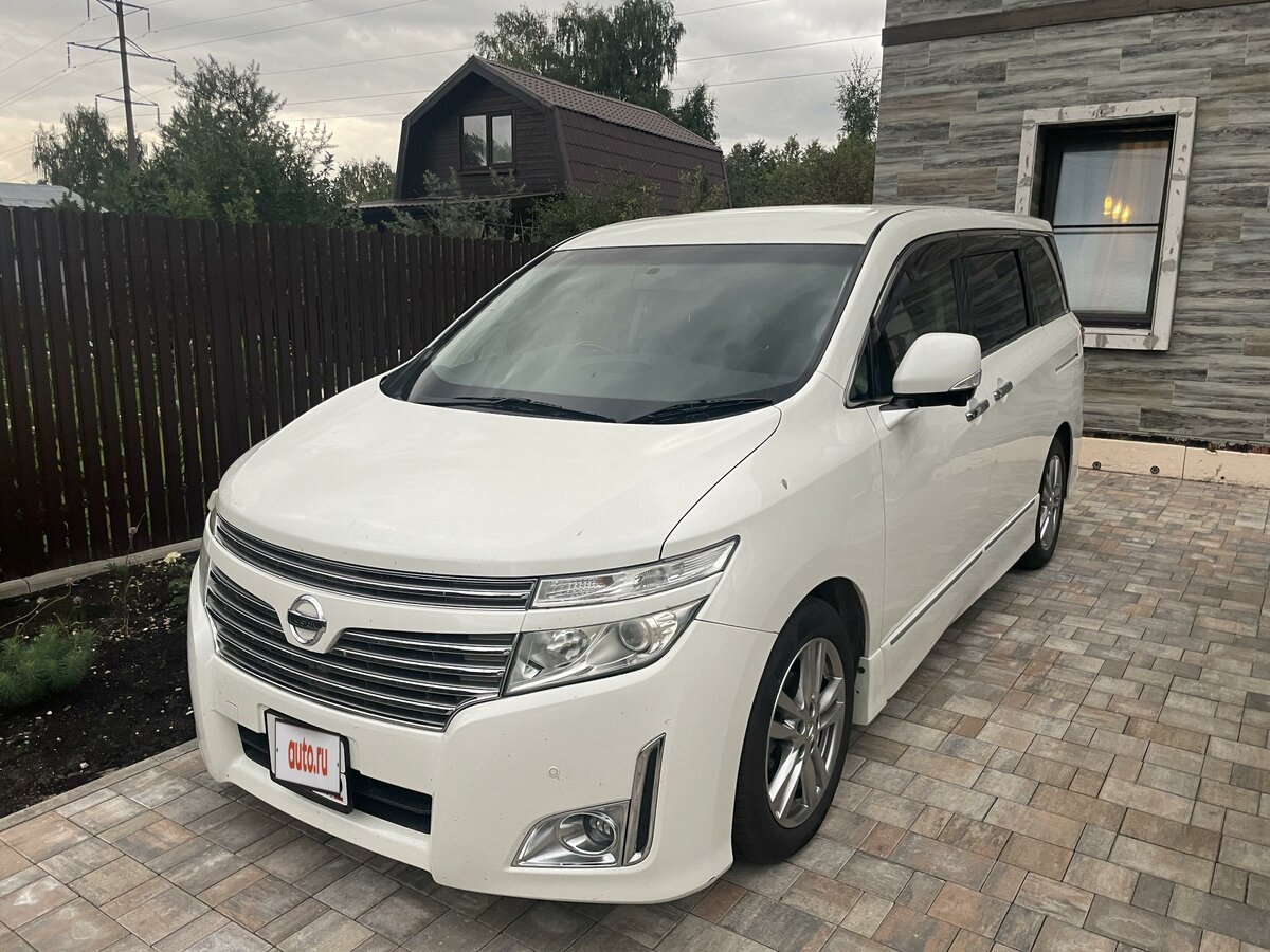 Купить б/у Nissan Elgrand III (E52) 3.5 CVT (280 л.с.) бензин вариатор в Москве: белый Ниссан ...