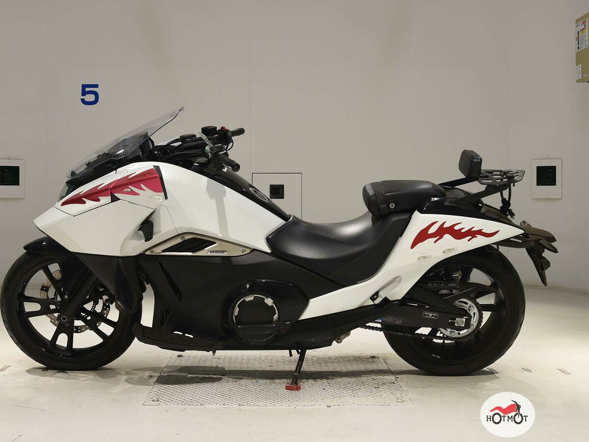 Купить б/у Honda NM4 инжектор Роботизированная с двумя сцеплениями в Москве: белый круизер 2014 ...