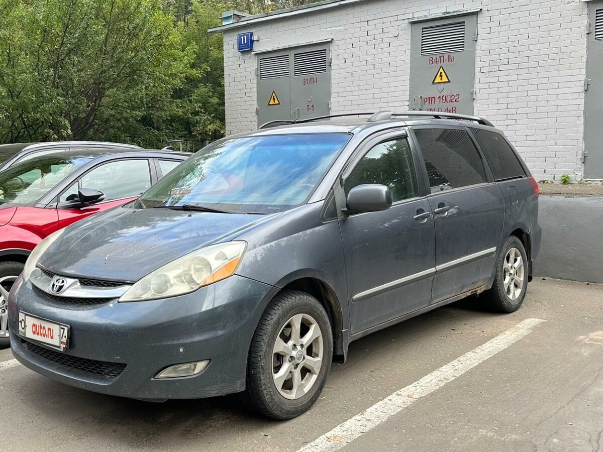 Купить б/у Toyota Sienna II Рестайлинг 3.3 AT (215 л.с.) 4WD бензин ...
